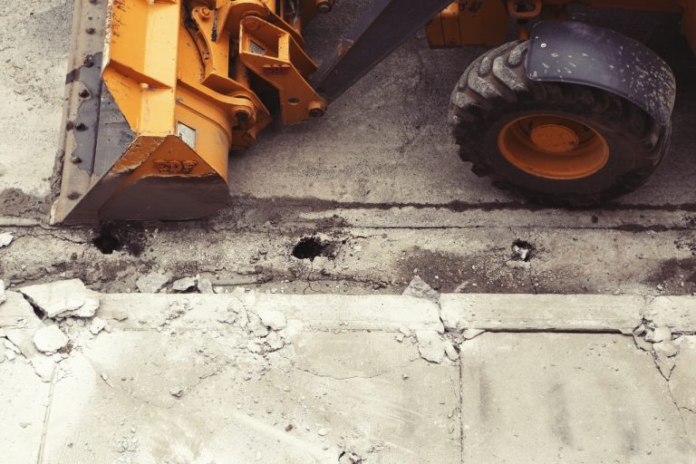 20 Heavy Equipment Construction Safety Tips - Construction Digest
